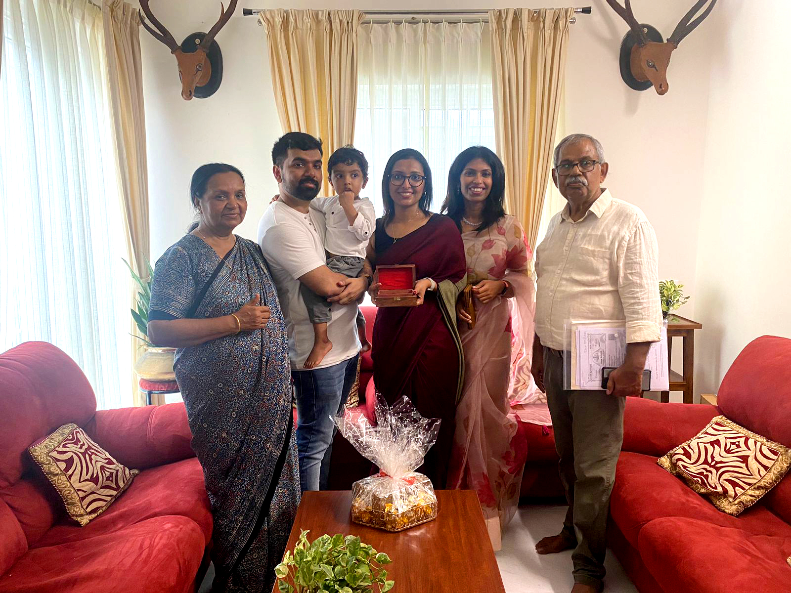 KEY HANDOVER CEREMONY:MATHEW SEBASTIAN & FAMILY - Buildown Projects